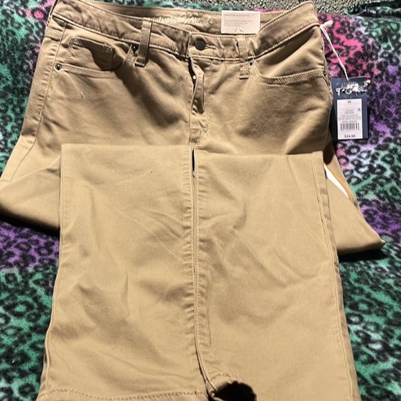 Universal Thread | Pants & Jumpsuits | Nwt Khaki Pants | Poshmark